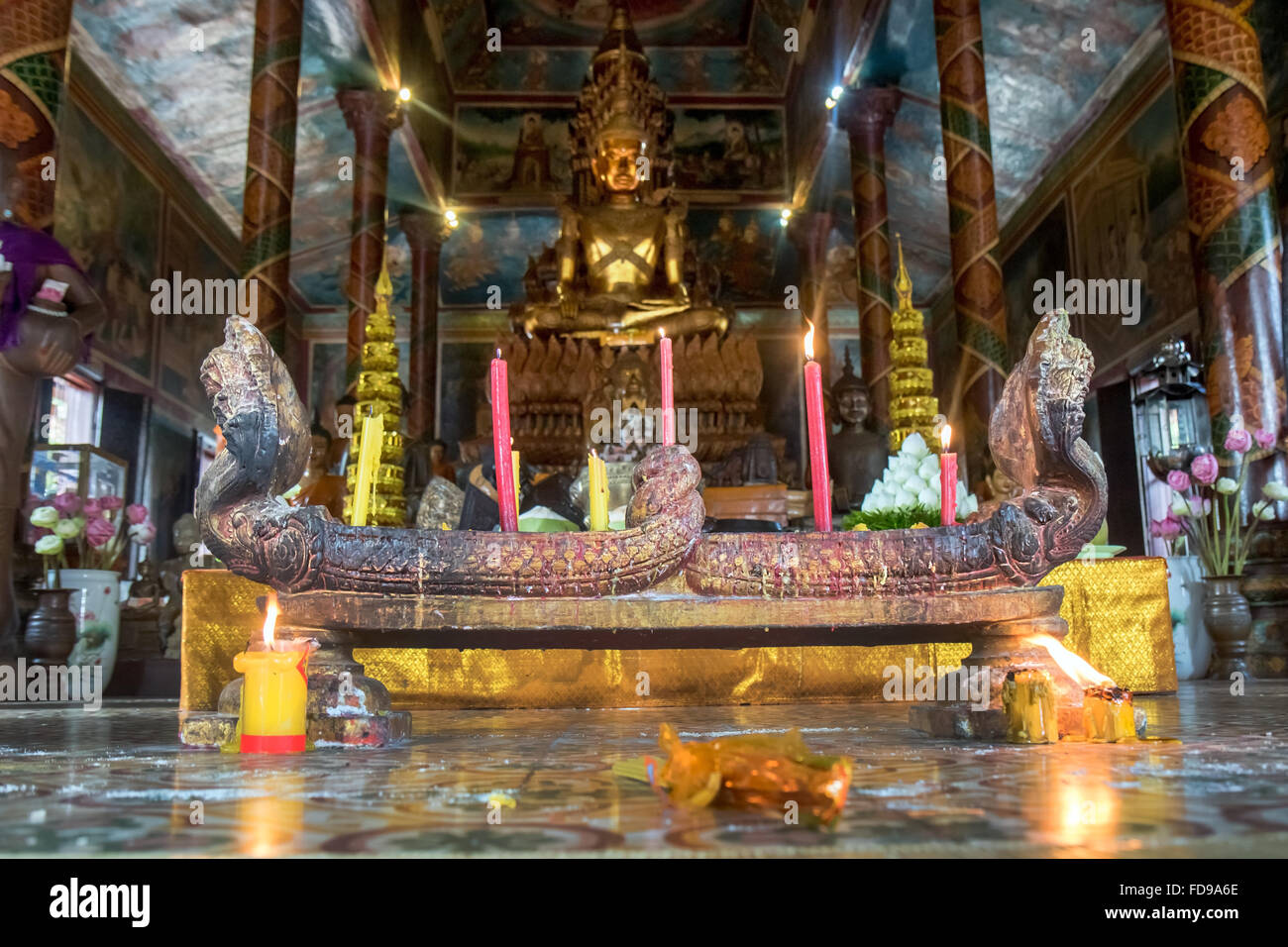 Buddhist monastery Wat Phnom Stock Photo - Alamy