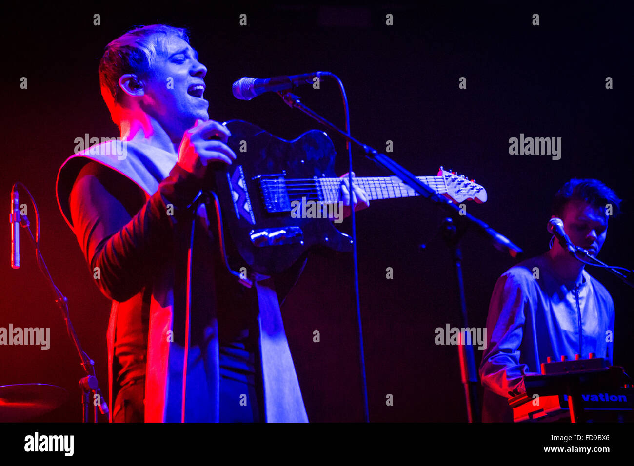 Everything everything band hi-res stock photography and images - Alamy