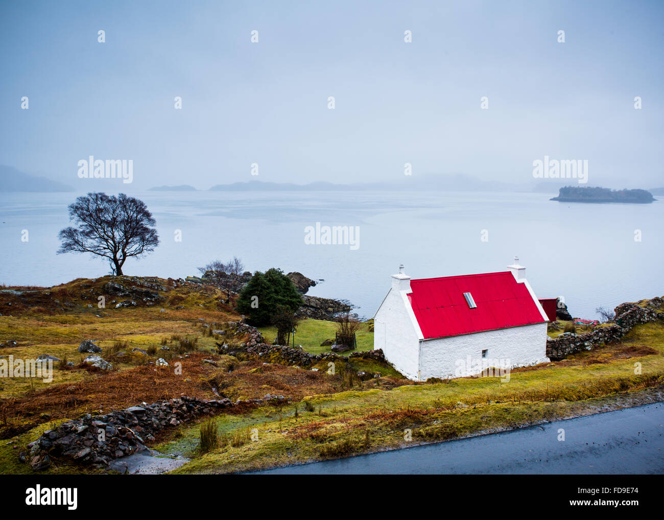 Country house in the scottish highlands hi-res stock photography and ...