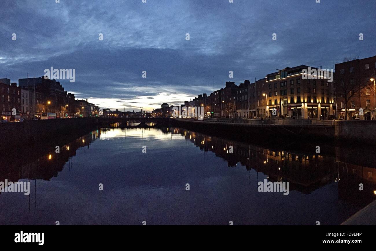 Dublin city night buildings hi-res stock photography and images - Alamy