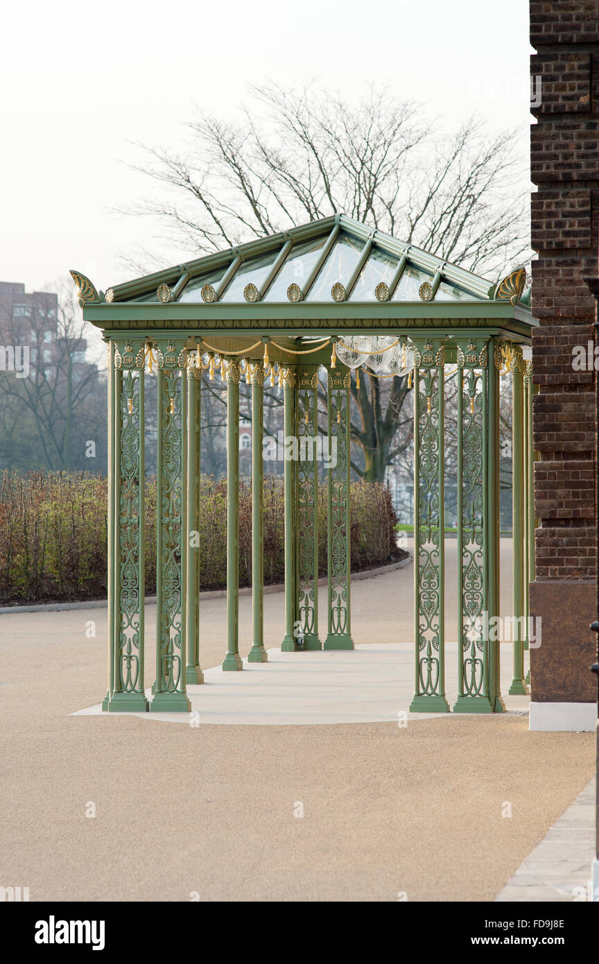 Wrought iron canopy hi-res stock photography and images - Alamy
