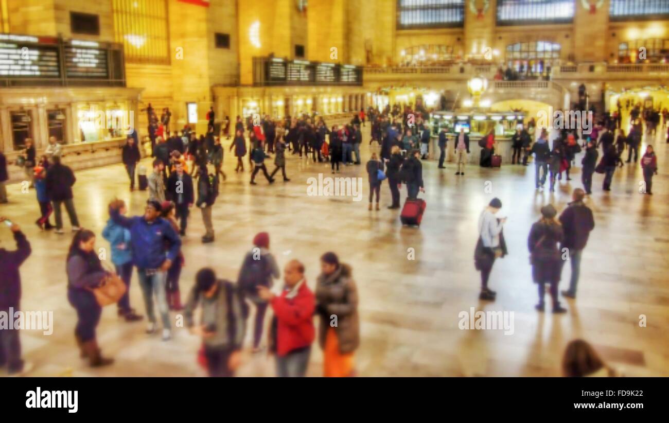 Crowd at central station hi-res stock photography and images - Alamy