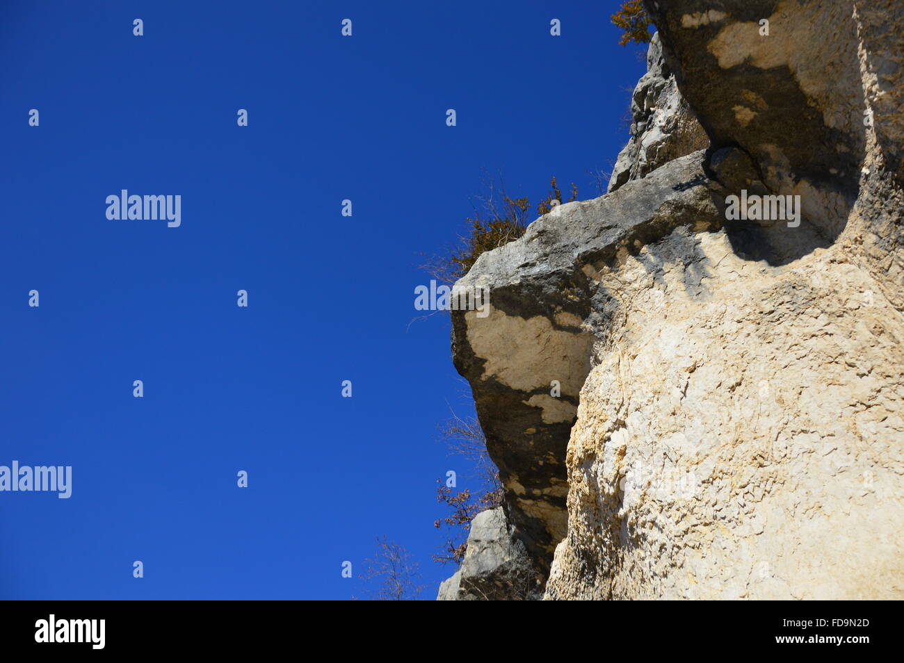 Rocks and cliffs hi-res stock photography and images - Alamy