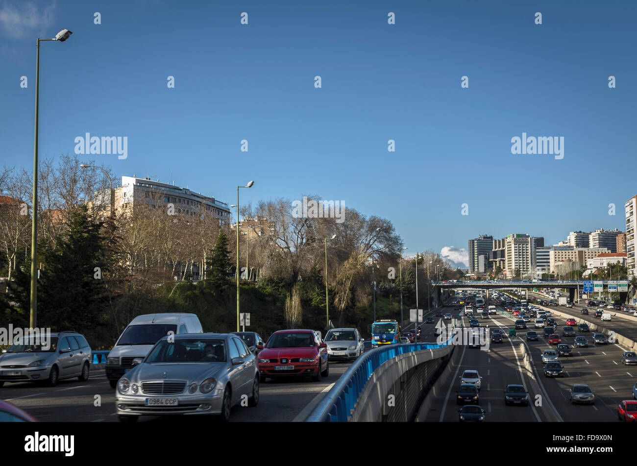 Madrid traffic hi-res stock photography and images - Alamy