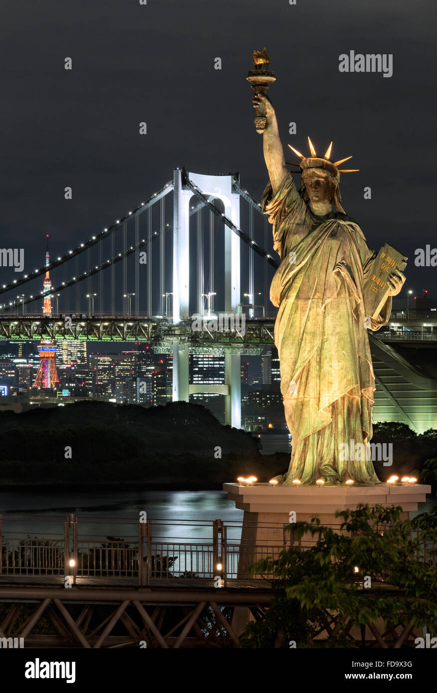 Rainbow statue liberty hi-res stock photography and images - Alamy