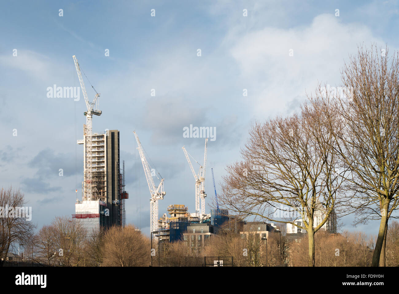 London high rise high rises hi-res stock photography and images - Alamy