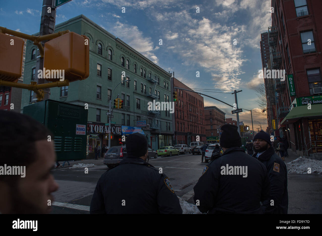 124th street new york hi-res stock photography and images - Alamy