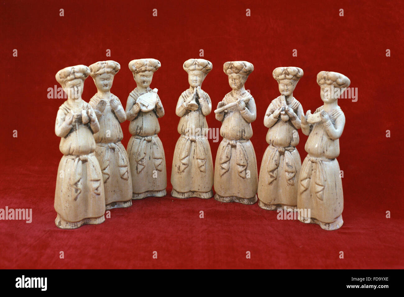 Tang tri color pottery hi-res stock photography and images - Alamy