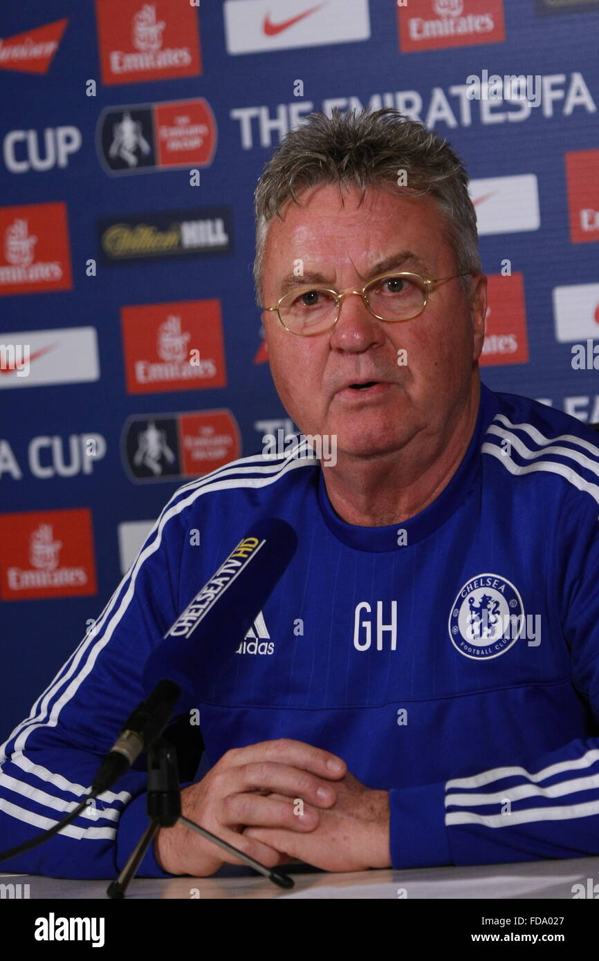 Guus hiddink hi-res stock photography and images - Alamy