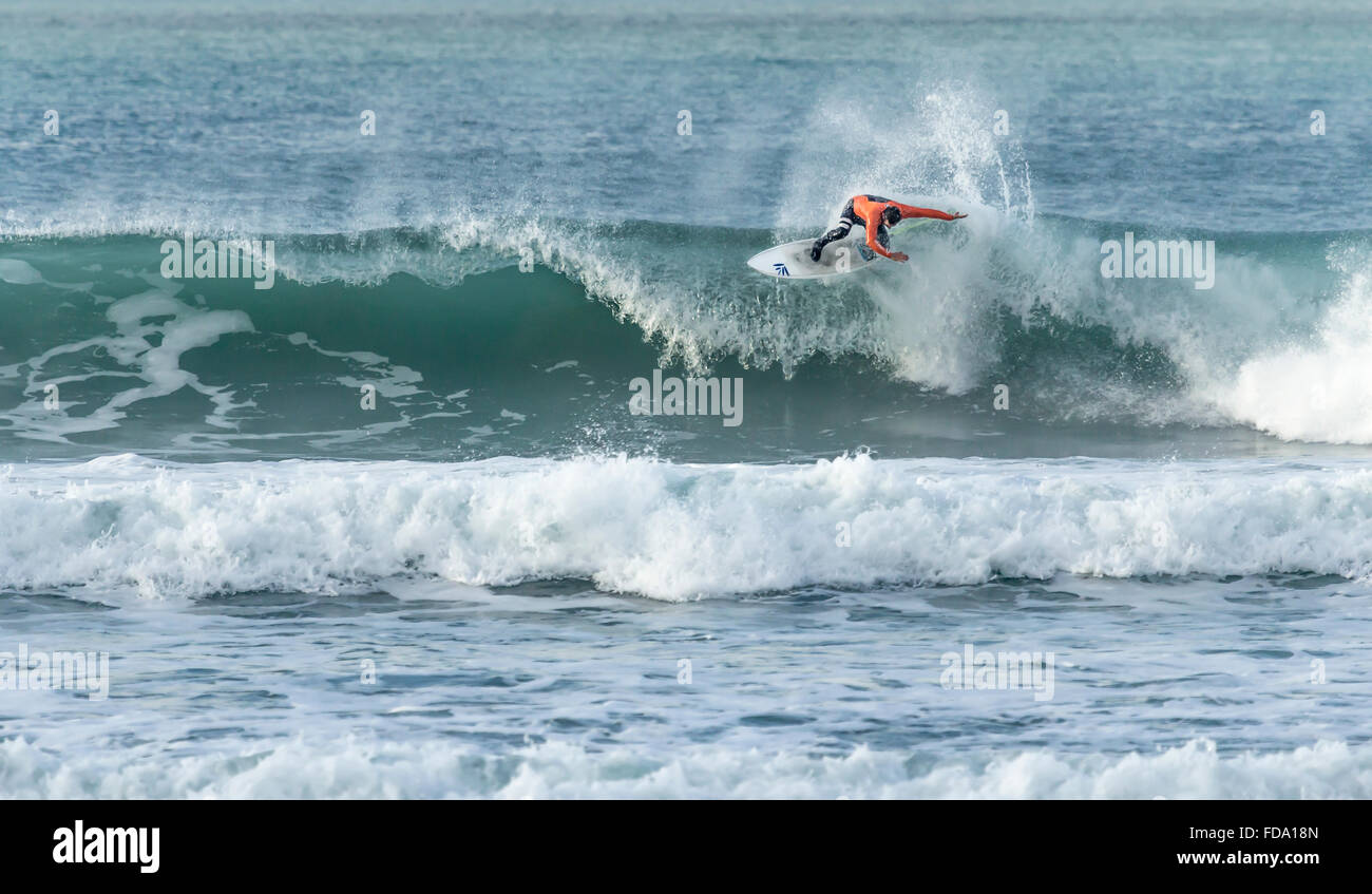 Surfer riding wave crest hi-res stock photography and images - Alamy