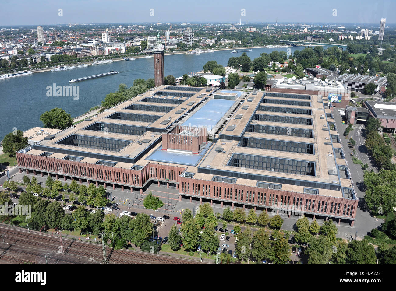 Rtl media centre hi-res stock photography and images - Alamy