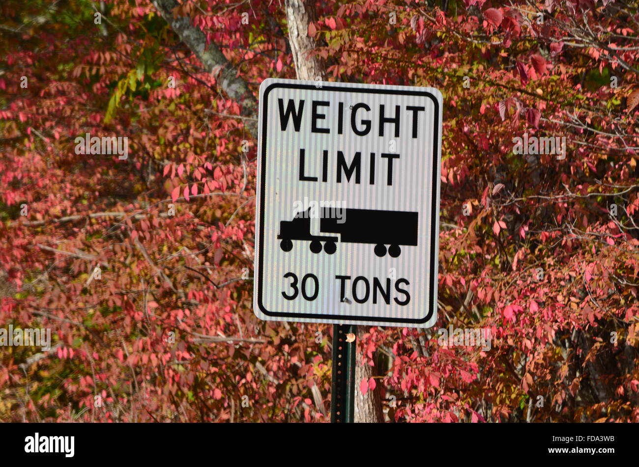 Weight limit hi-res stock photography and images - Alamy