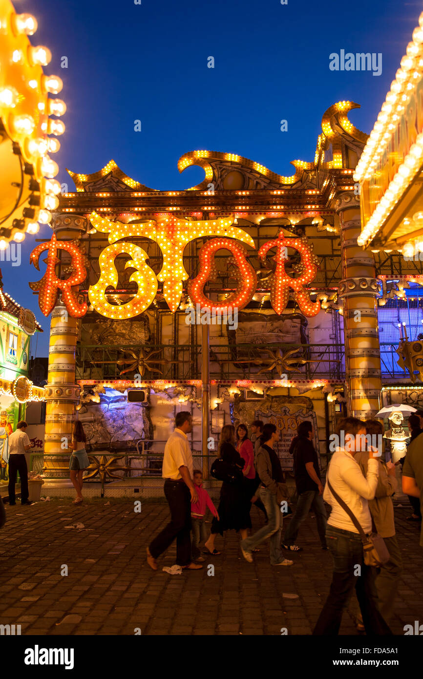 DEU, Germany, Duesseldorf, fun fair at the banks of the river Rhine in ...