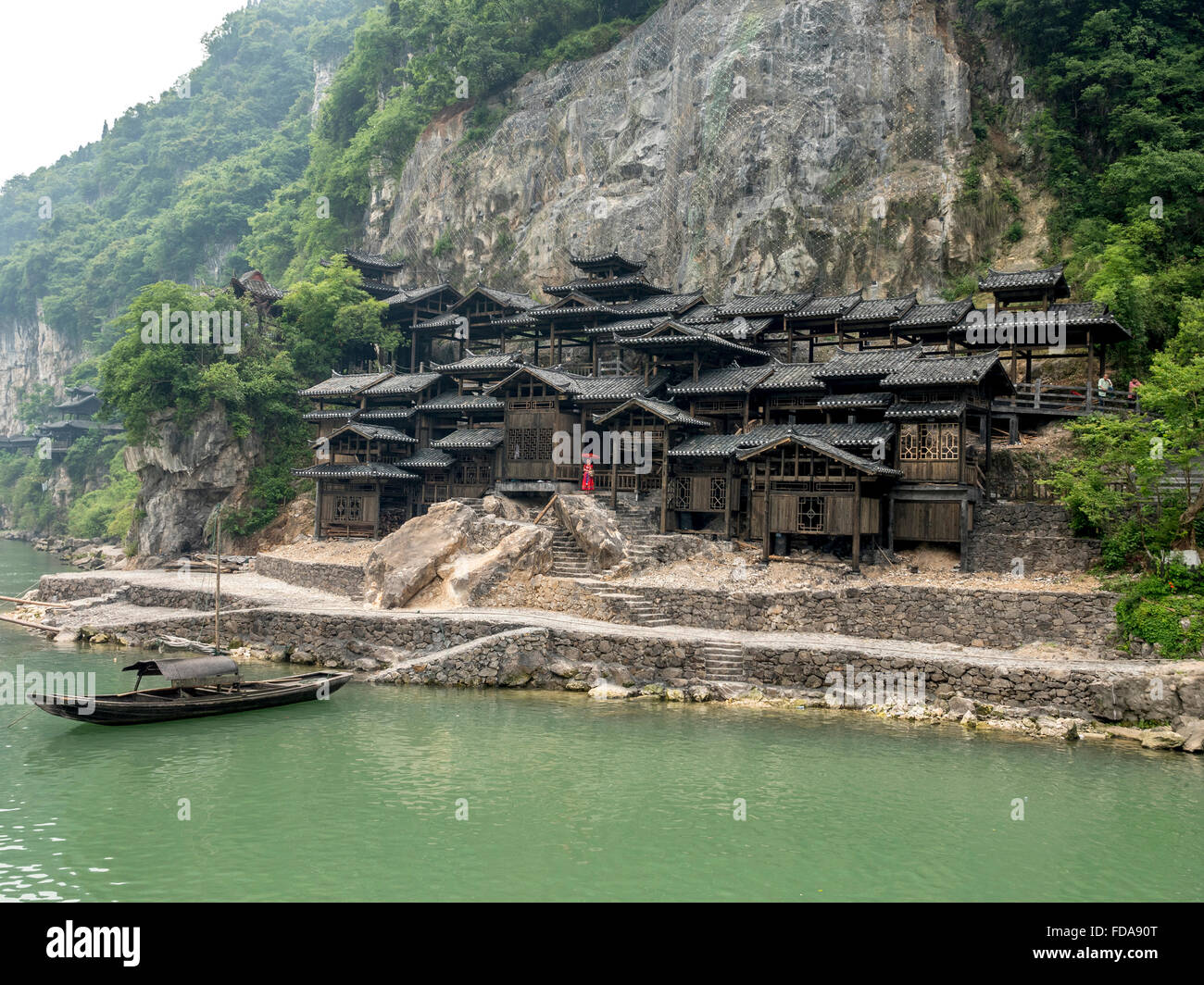 The Tribe Of The Three Gorges National Geological Park Tourist ...