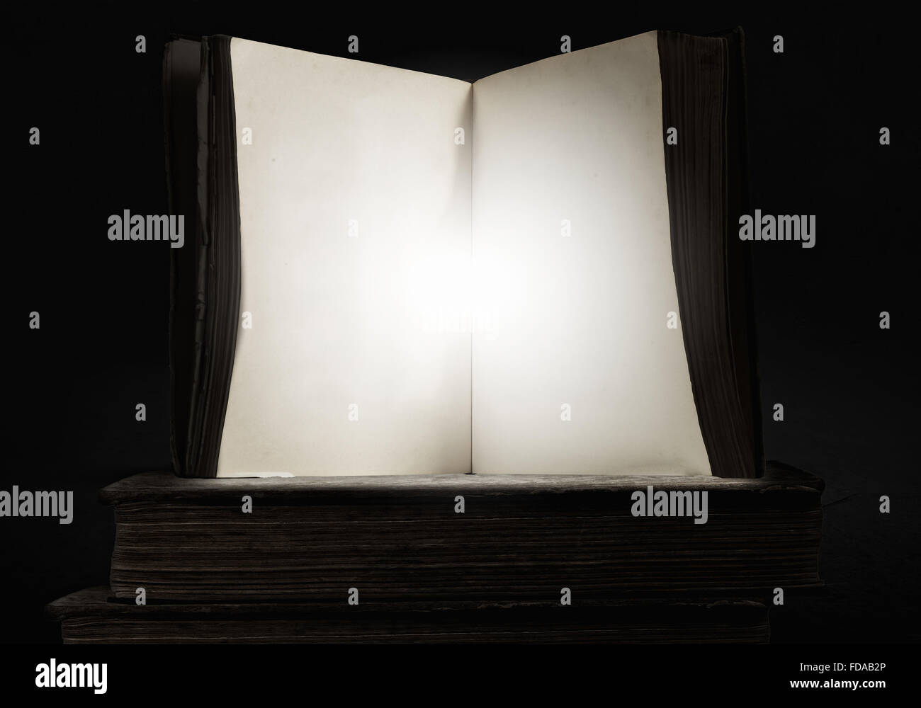 Dark old pages hi-res stock photography and images - Alamy
