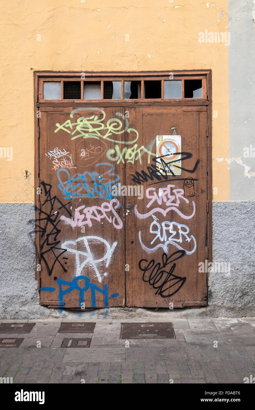 Door with graffiti Stock Photo - Alamy