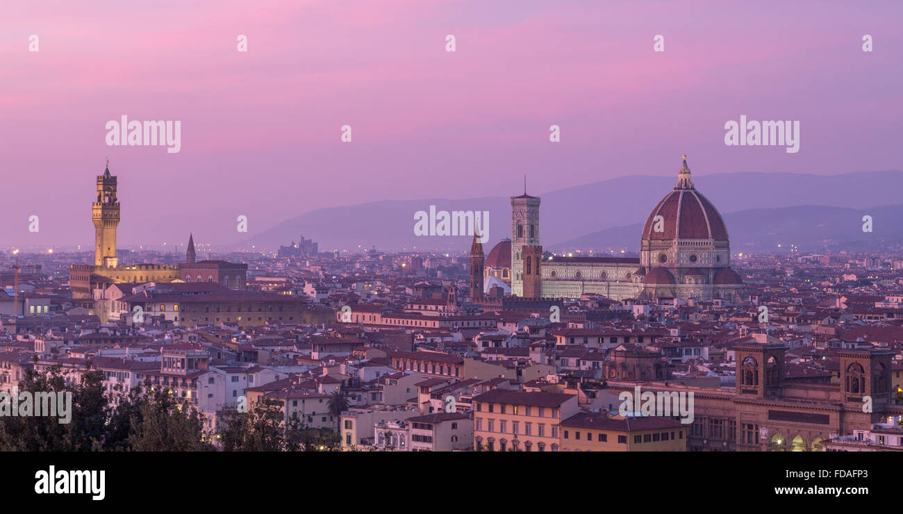 Sunset sky over tuscany hi-res stock photography and images - Alamy