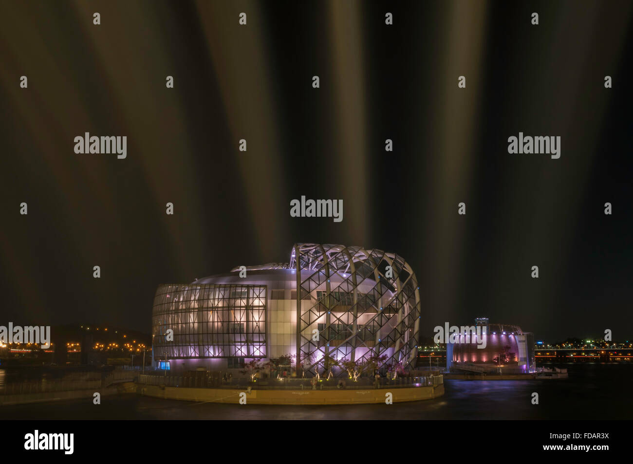 Some Sevit, Island Vista, Hangang Floating Island, with water fountain ...