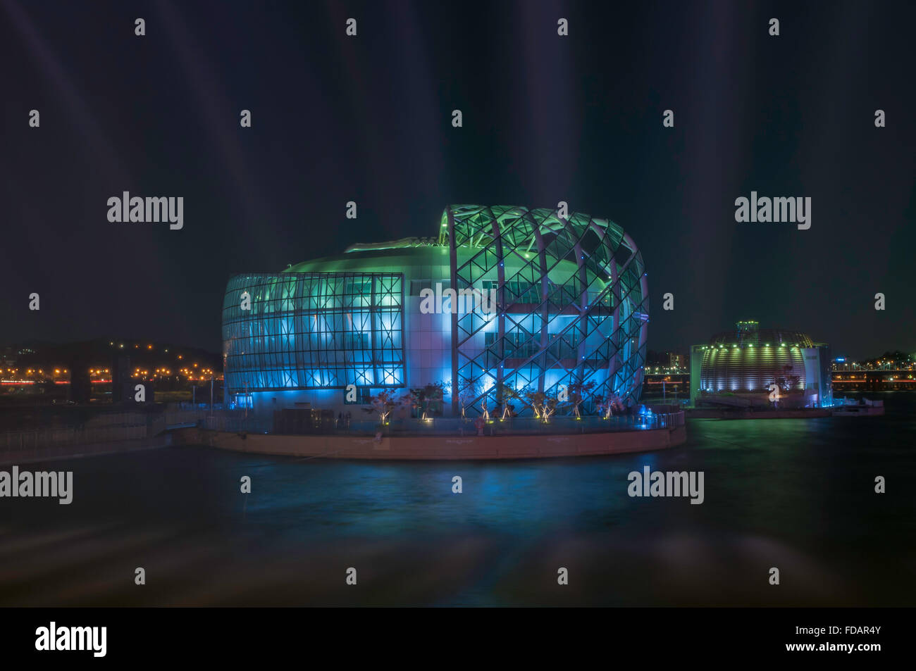 Some Sevit, Island Vista, Hangang Floating Island, with water fountain ...