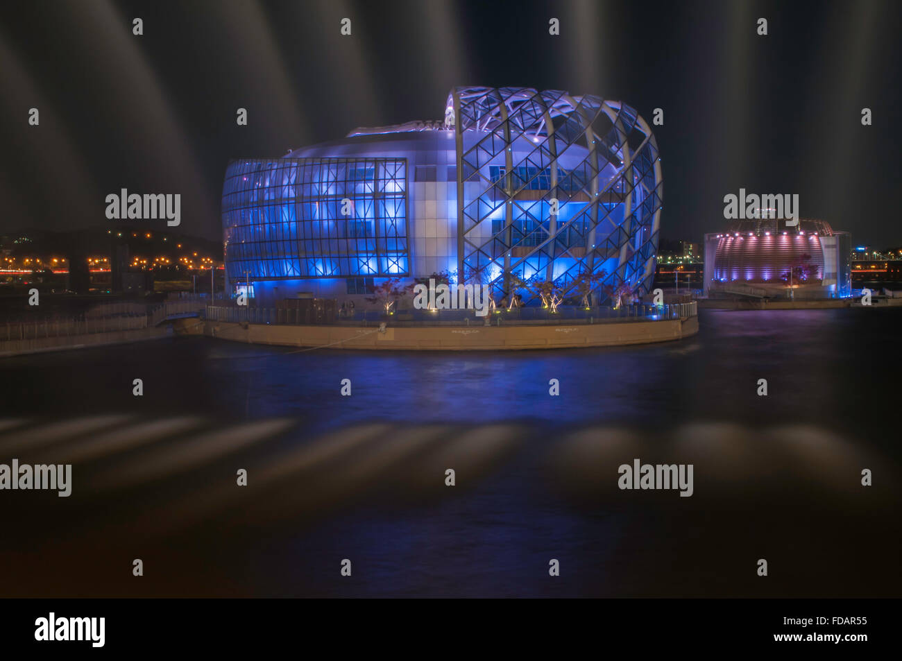 Some Sevit, Island Vista, Hangang Floating Island, with water fountain ...