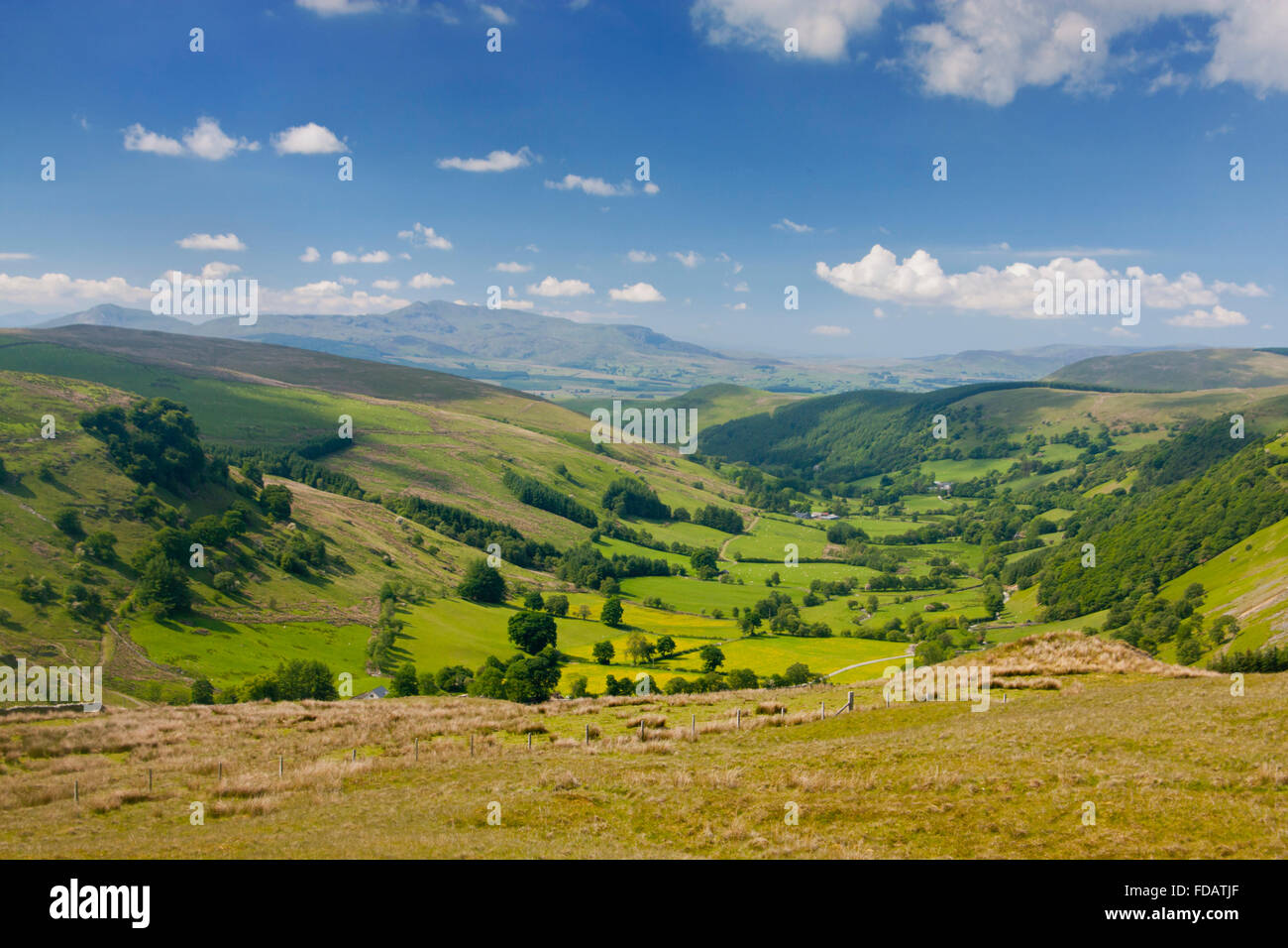Eryri valley hi-res stock photography and images - Alamy