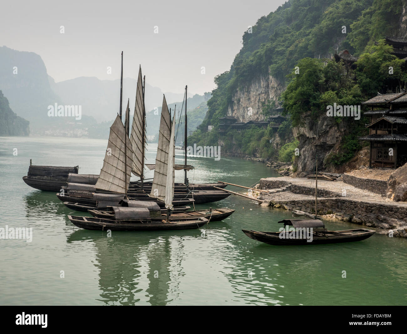 The Tribe Of The Three Gorges National Geological Park Tourist ...