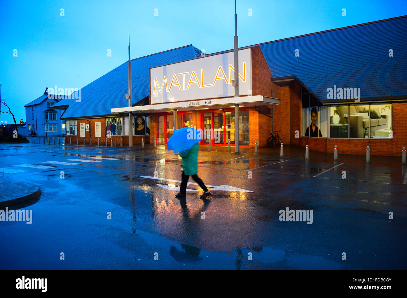 Exterior shop store hi-res stock photography and images - Alamy