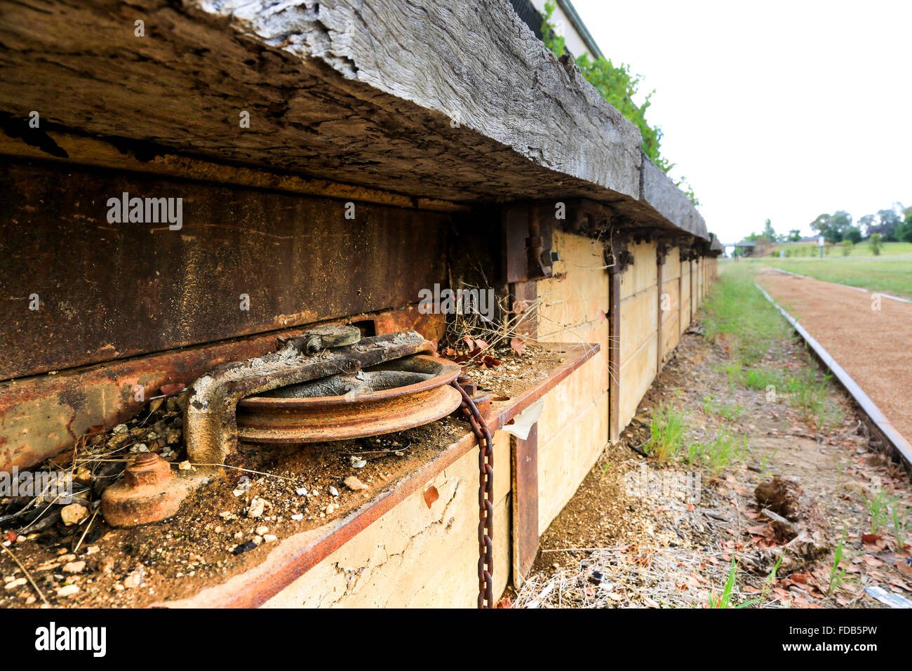 Rusted platform hi-res stock photography and images - Alamy