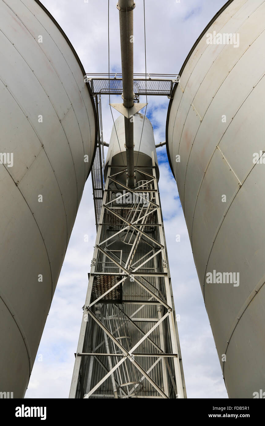 Large industrial Grain Silos made of steel Stock Photo - Alamy