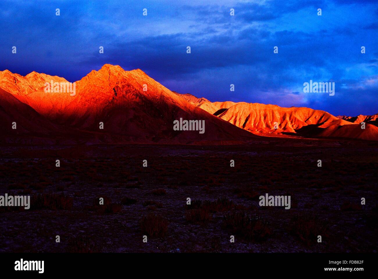 Qinghai Province the desert Stock Photo - Alamy