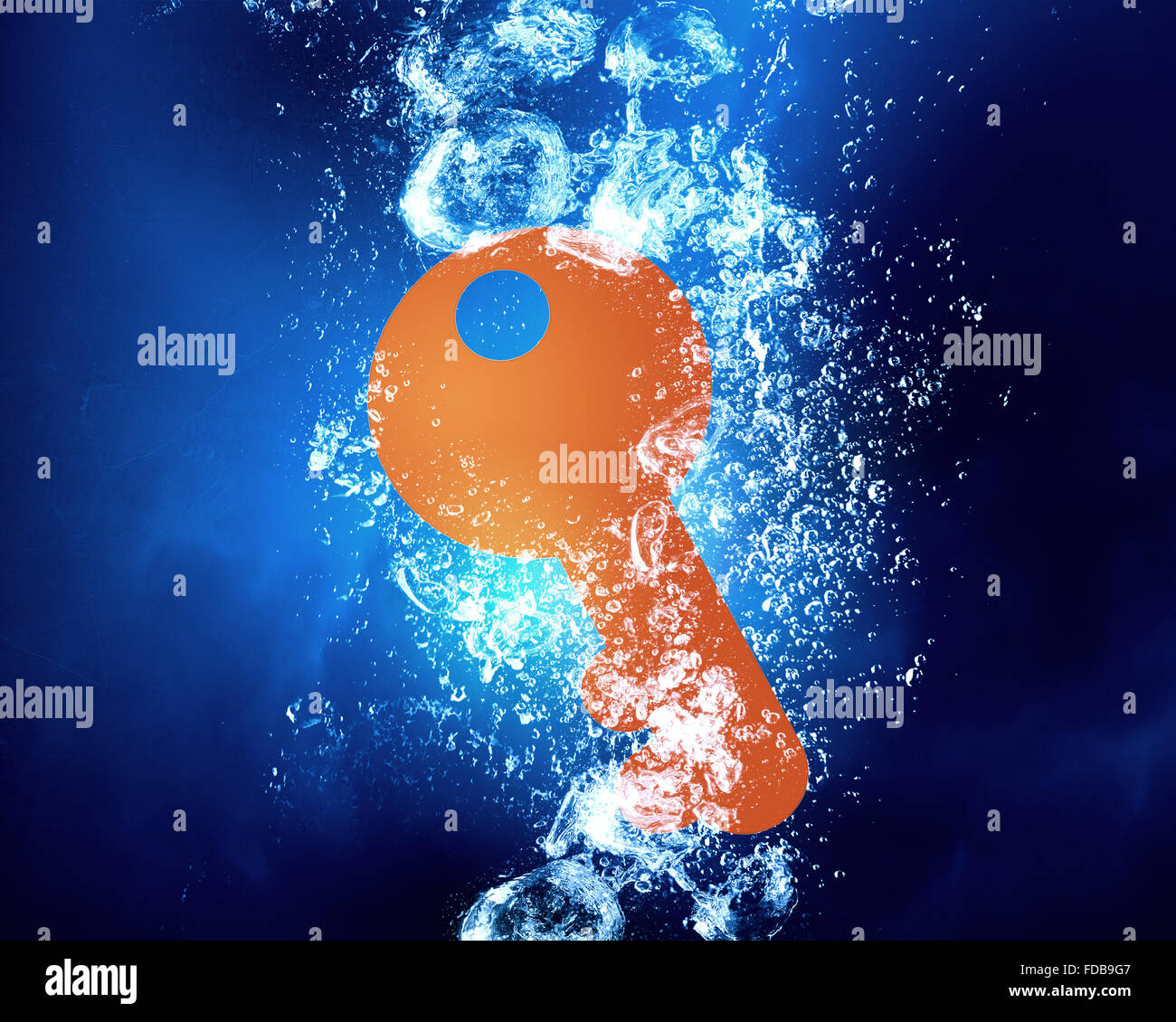 Key sinking in clear blue crystal water Stock Photo - Alamy