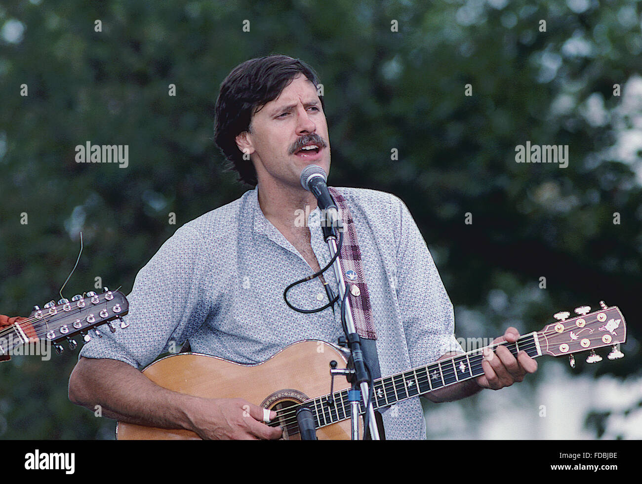 American protest singer hi-res stock photography and images - Alamy
