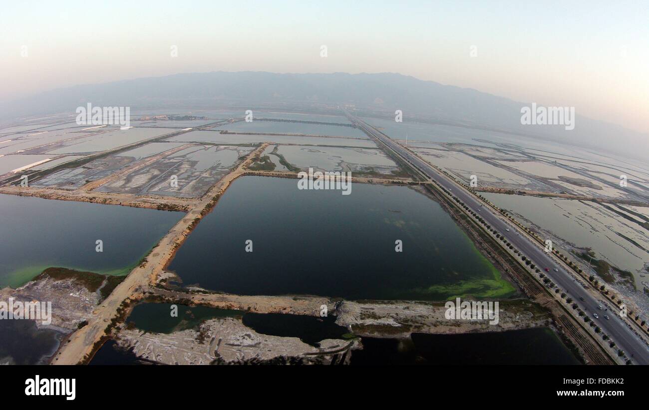China Shanxi Province Yuncheng City Salt Lake Stock Photo - Alamy