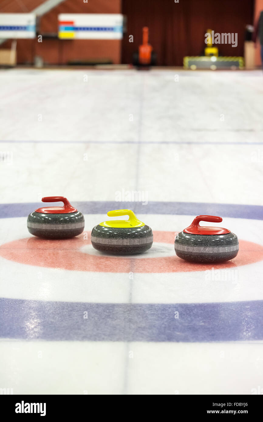 Curling ice hi-res stock photography and images - Alamy