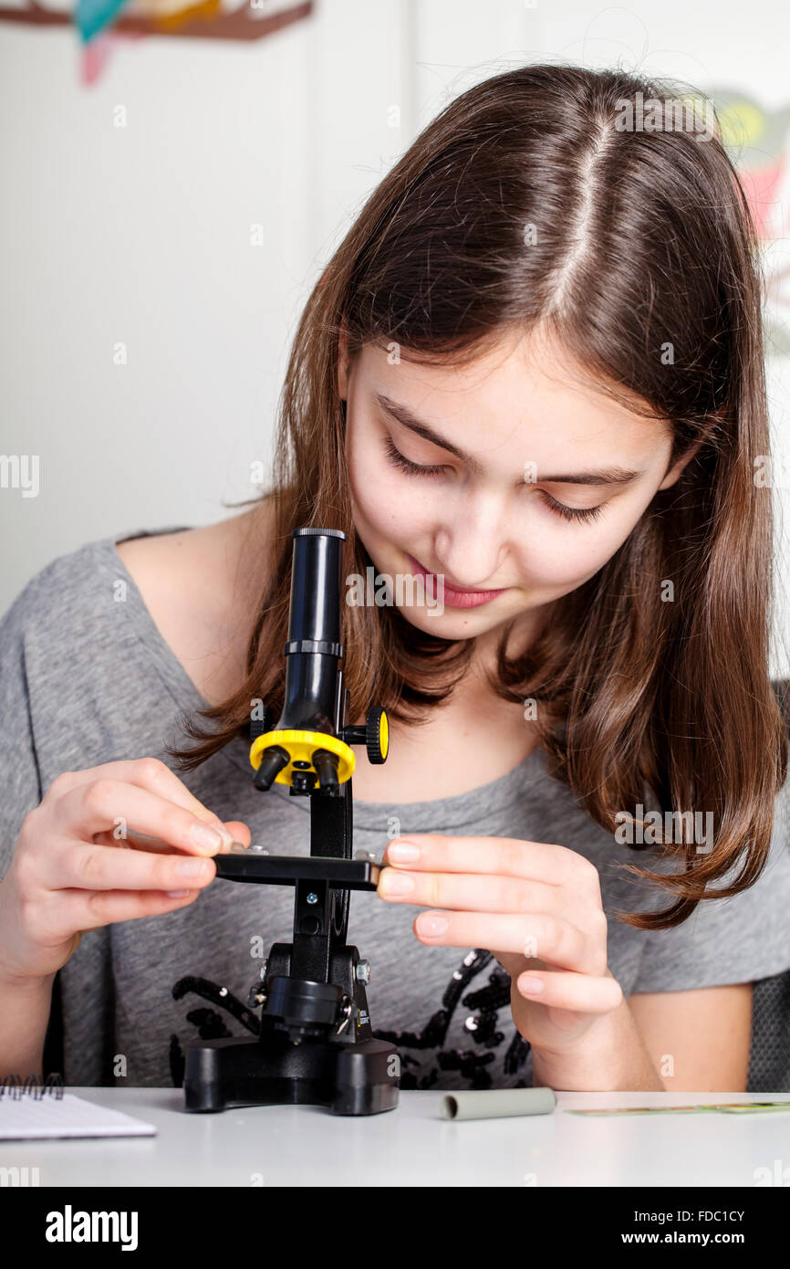 Teen microscope laboratory hi-res stock photography and images - Alamy