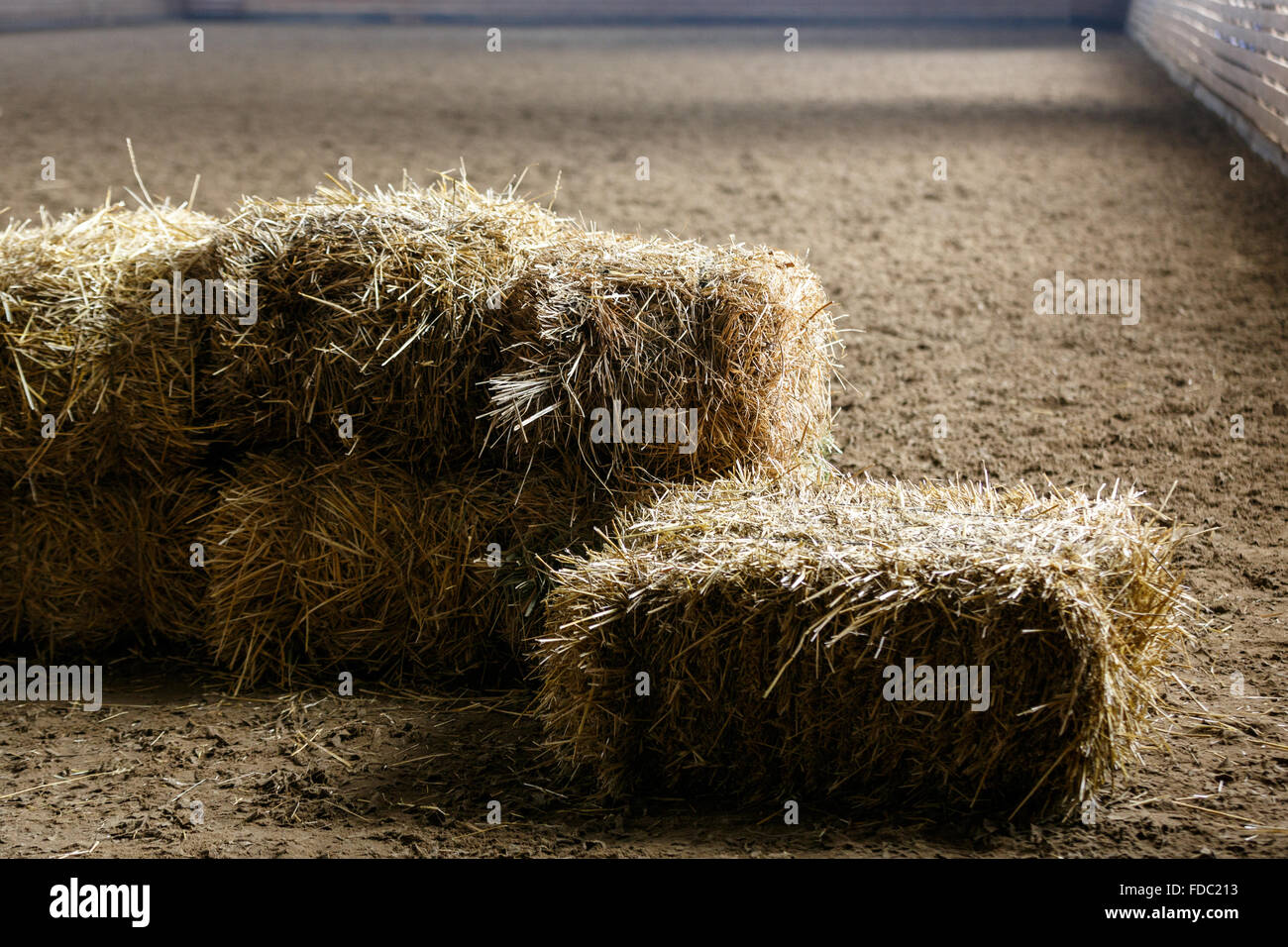 Straw bricks hi-res stock photography and images - Alamy