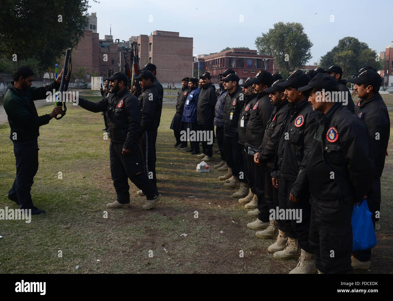 Lahore, Pakistan. 30th Jan, 2016. Pakistani police commandos take part ...