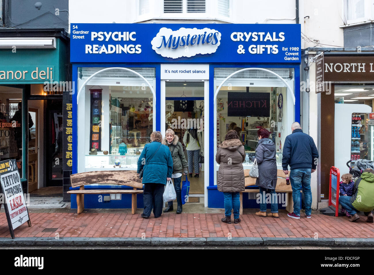 New age crystals hi-res stock photography and images - Alamy