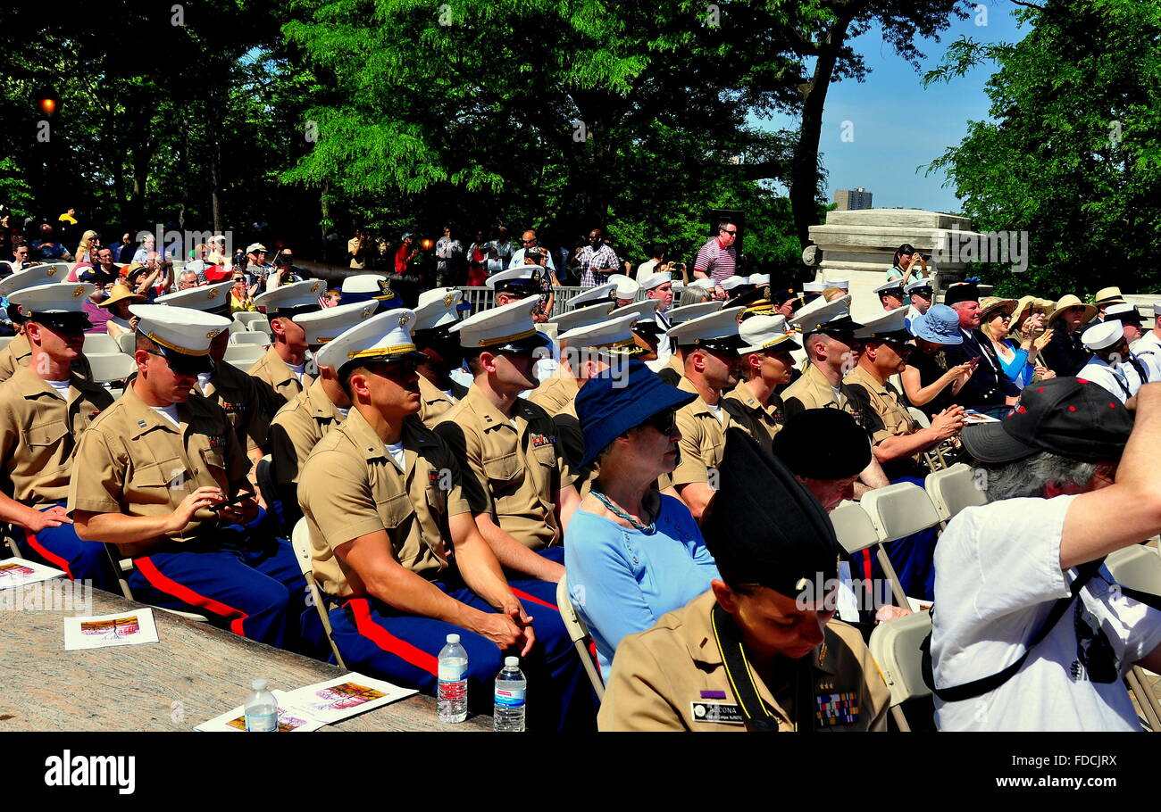 New York City: United States Marines and civilians attending Memorial ...