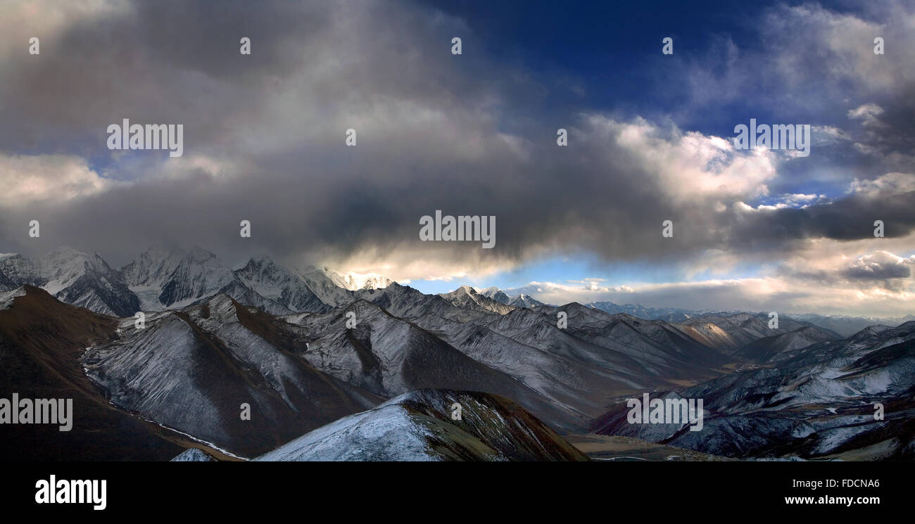 Sichuan Province Ganzi the Gongga mountain Stock Photo - Alamy