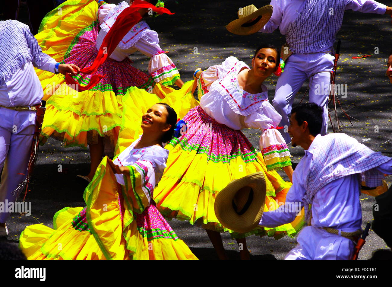 colorful colombian folk dances Stock Photo - Alamy
