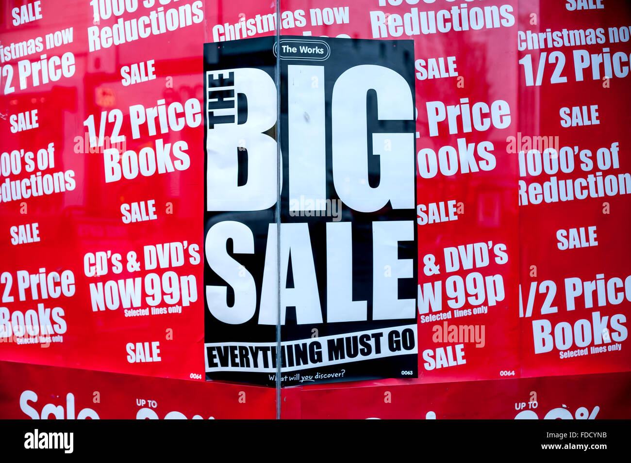 Sale signage in the average High Street Stock Photo - Alamy
