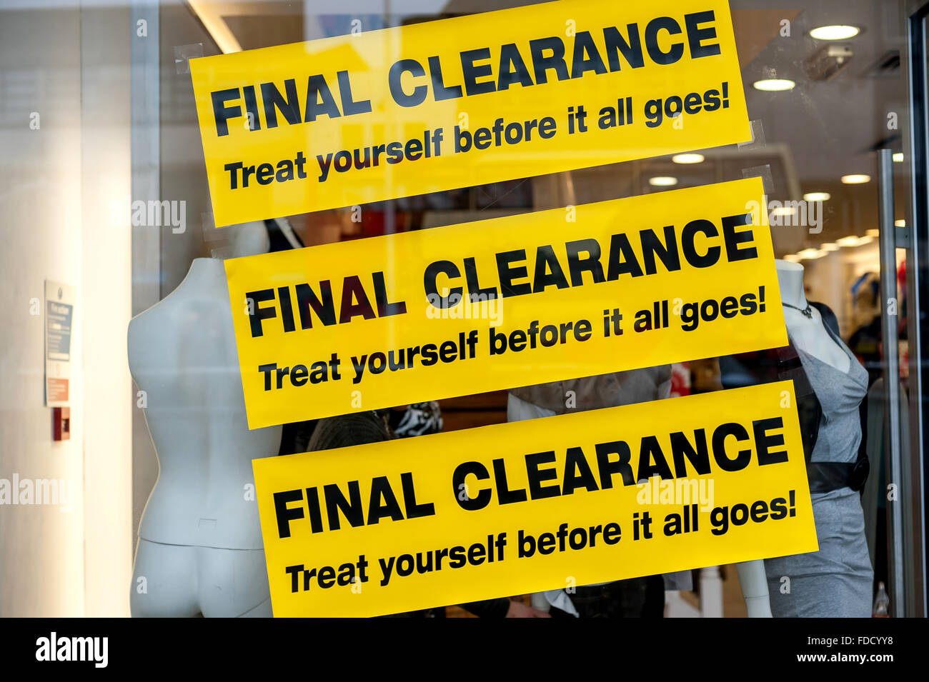 Sale signage in the average High Street Stock Photo - Alamy