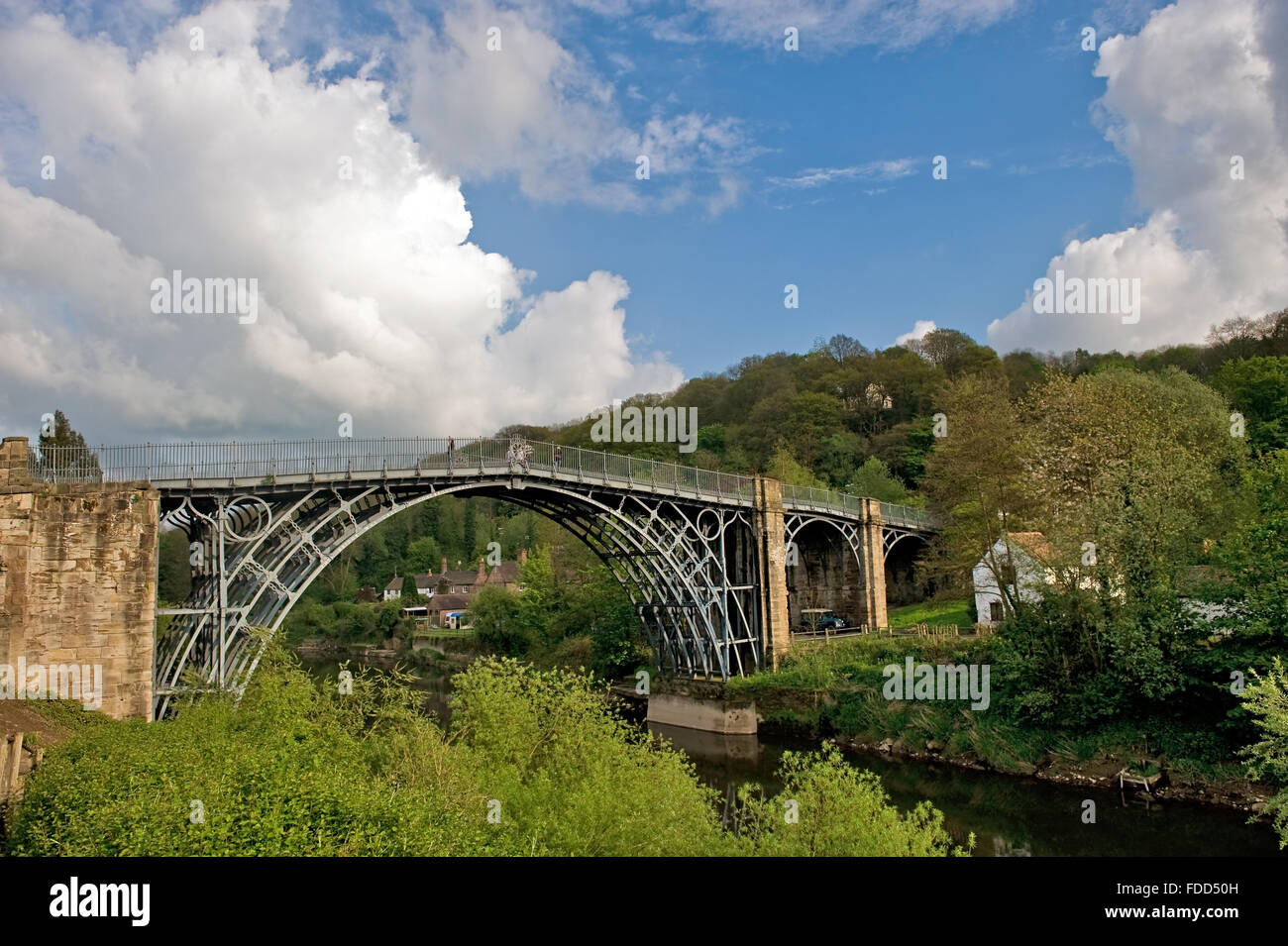 First iron bridge in the world was built by Abraham Darby III River ...