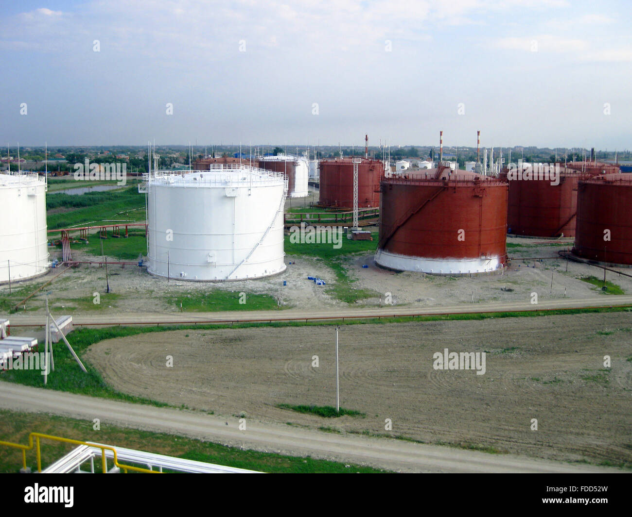 Tank the vertical steel. Capacities for storage of oil products Stock ...