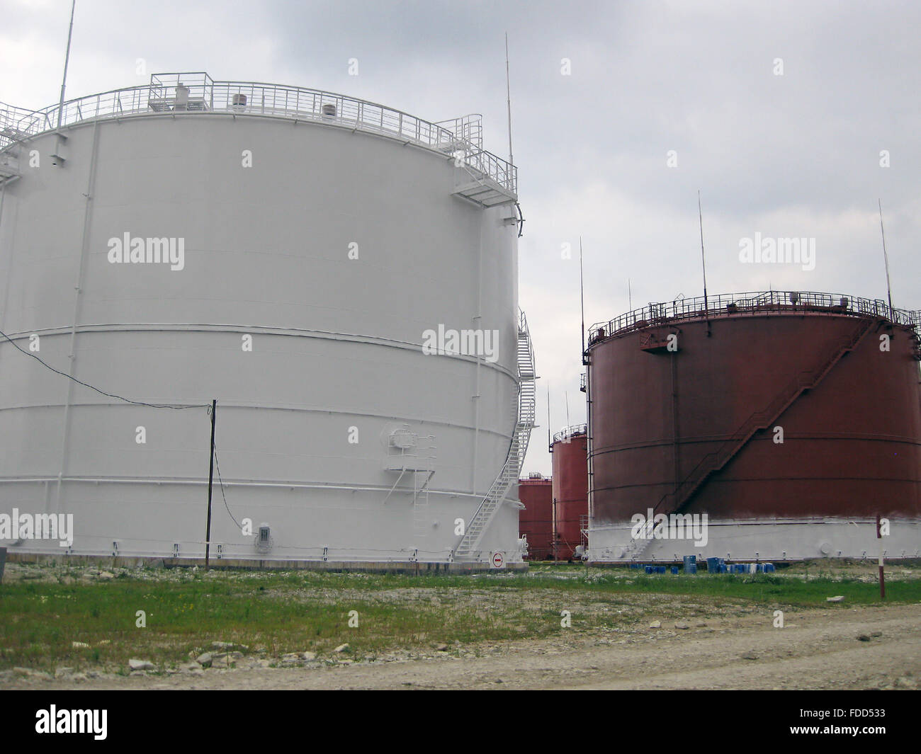 Tank the vertical steel. Capacities for storage of oil products Stock ...