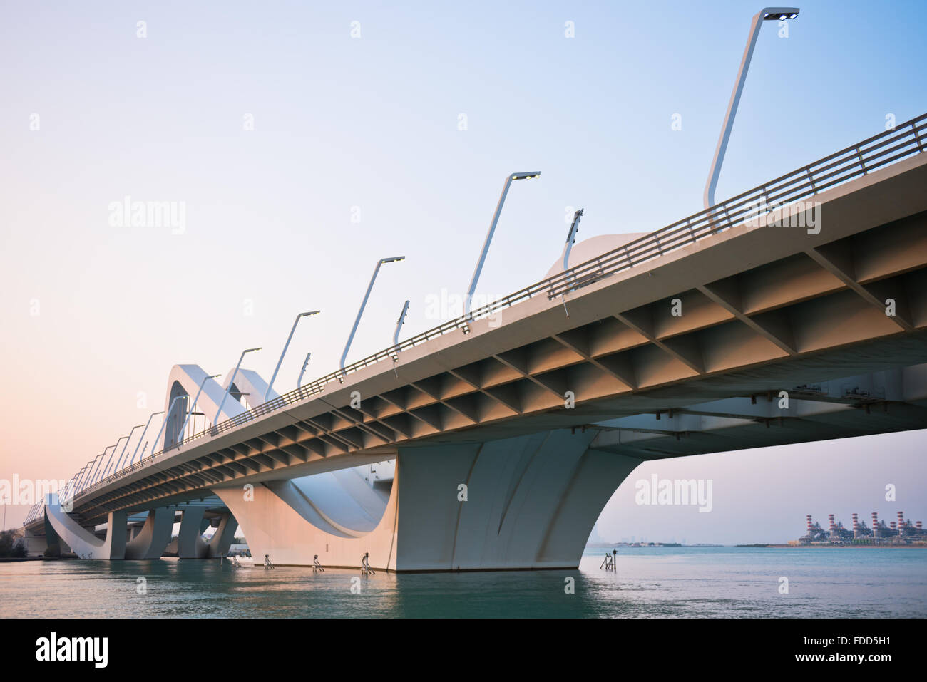 Sheikh Zayed Bridge, Abu Dhabi, United Arab Emirates Stock Photo - Alamy