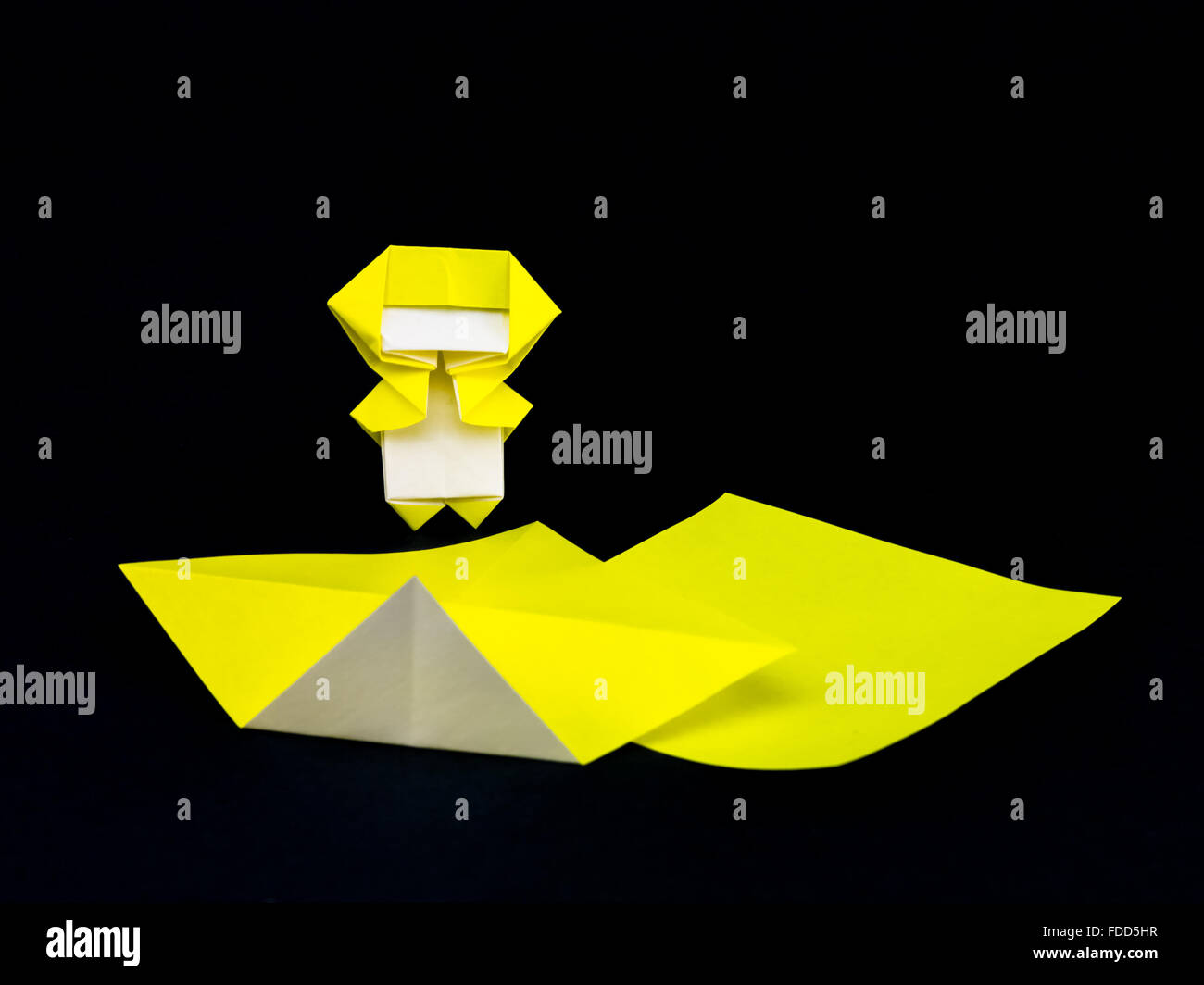 Japanese Origami Toys Folding Instructions; How to Play Stock Photo - Alamy