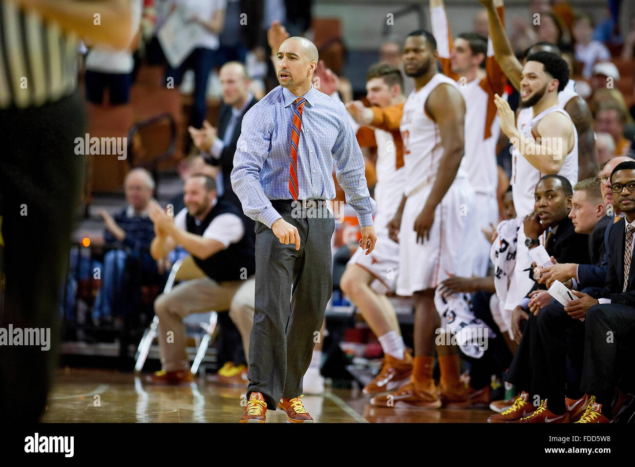 Texas longhorns head coach shaka smart hi-res stock photography and ...