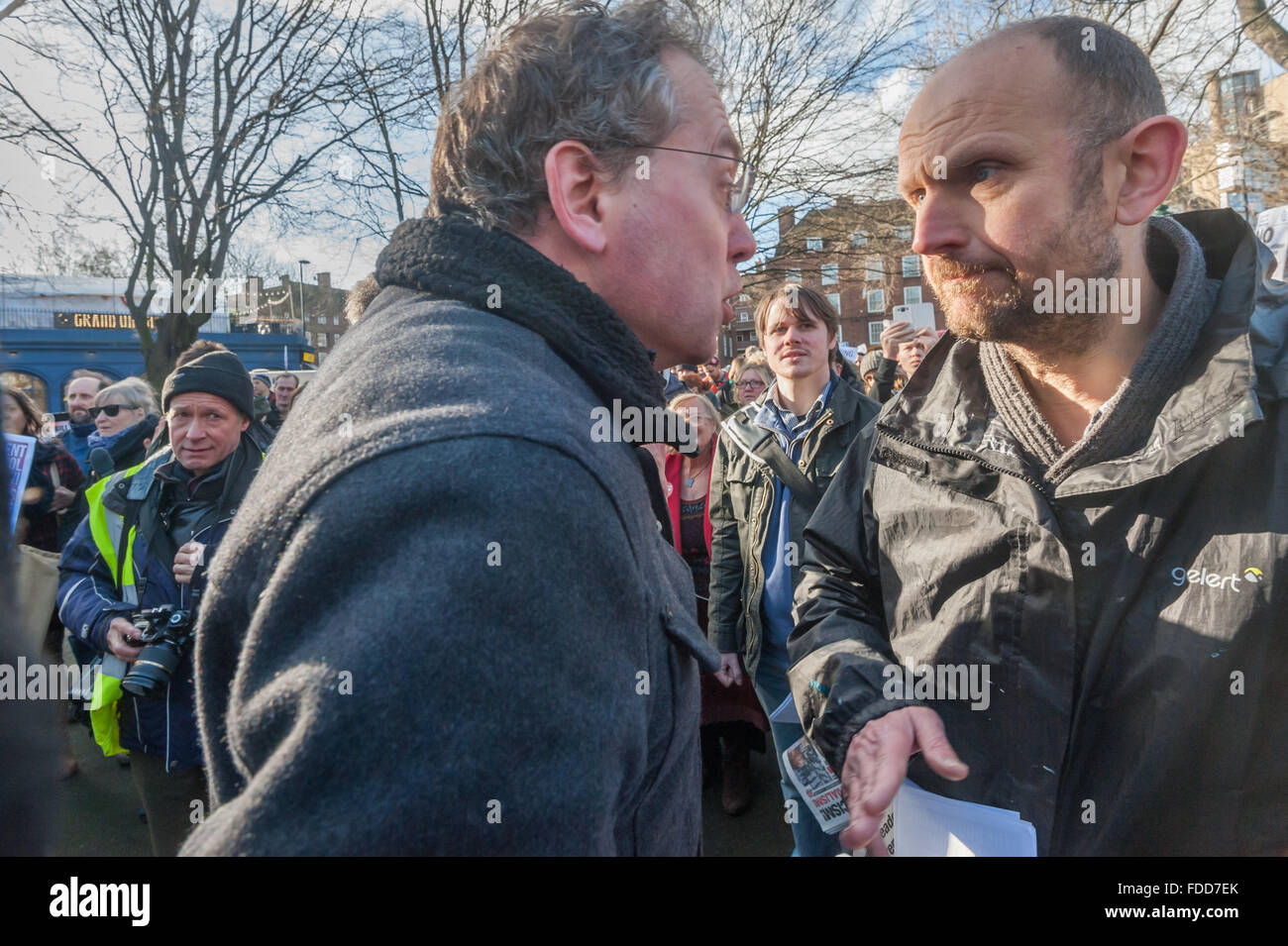 Southwark council housing protest hi-res stock photography and images ...